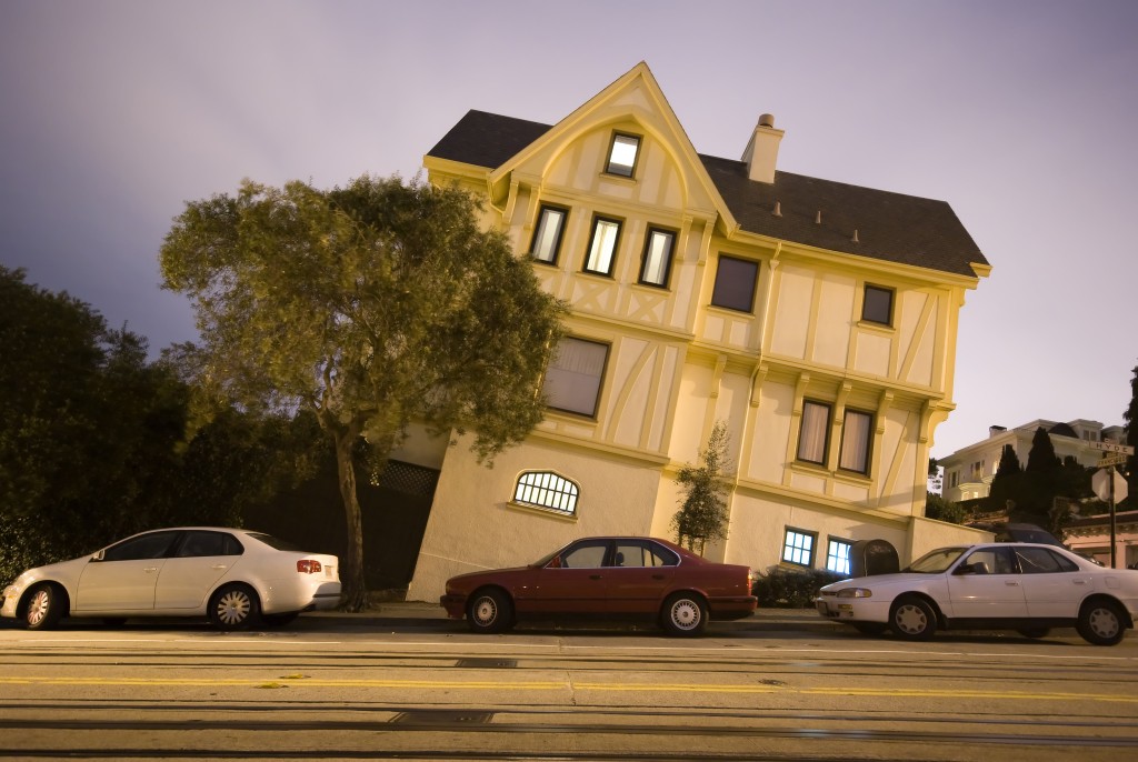 Indicators That Your Home’s Foundation Is Sinking | Design Solid